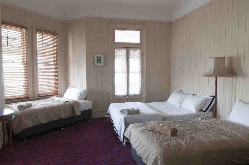 Ulmarra Hotel | Affordable Ulmarra Accommodation - Pub Rooms Directory