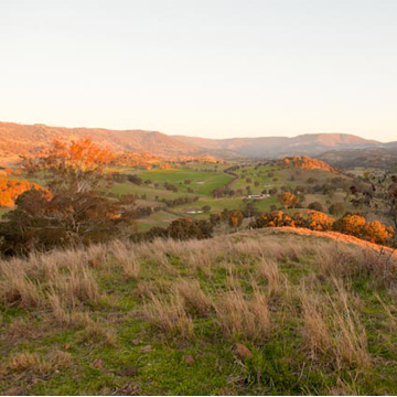 Destination: a guide to Nundle NSW - Pub Rooms Directory