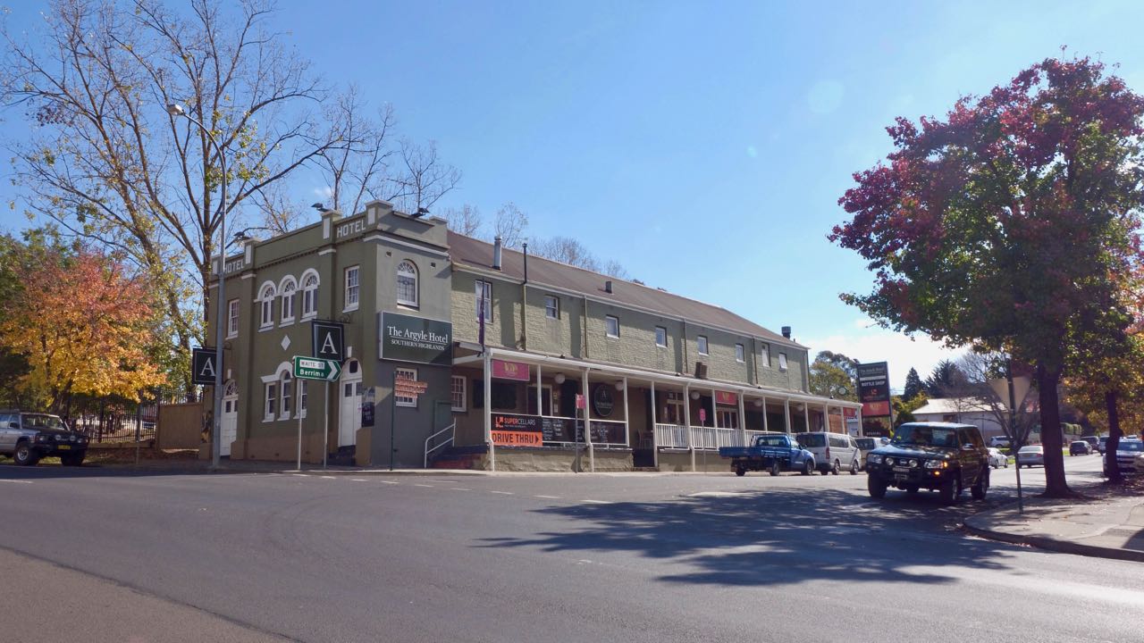 Pub & Hotel Accommodation in Australia - budget friendly travel