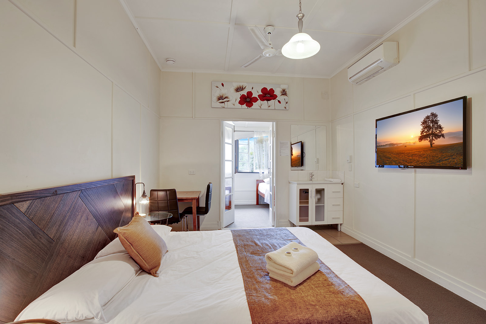 Pub & Hotel Accommodation in Australia - budget friendly travel